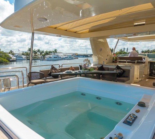 Yacht AZIMUT YCG 120', Azimut | CHARTERWORLD Luxury Superyacht Charters